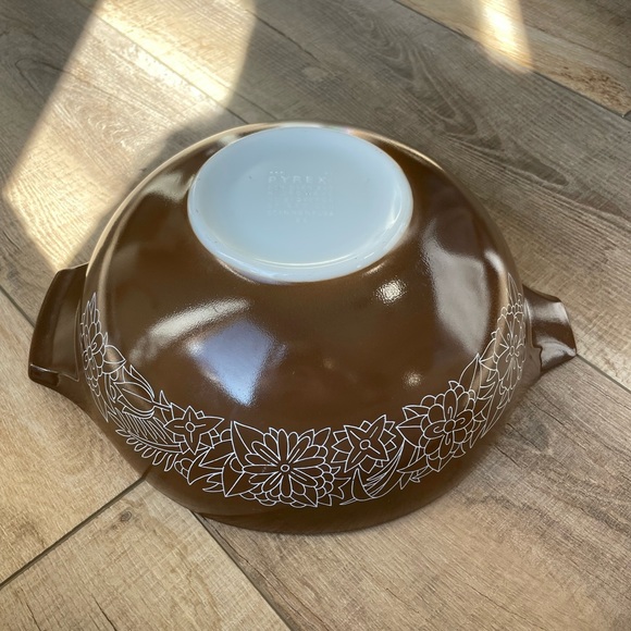 Pyrex | Kitchen | Vintage Woodland Pyrex Cinderella Bowl 444 4 Quart ...